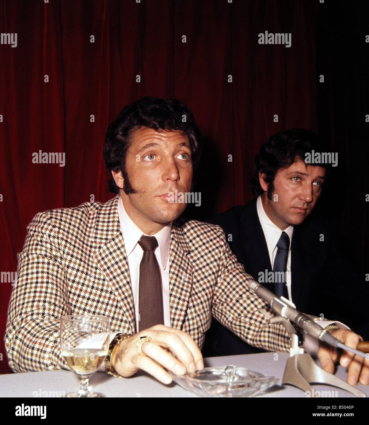 Tom Jones Pop Star conference Interview Stock Photo - Alamy