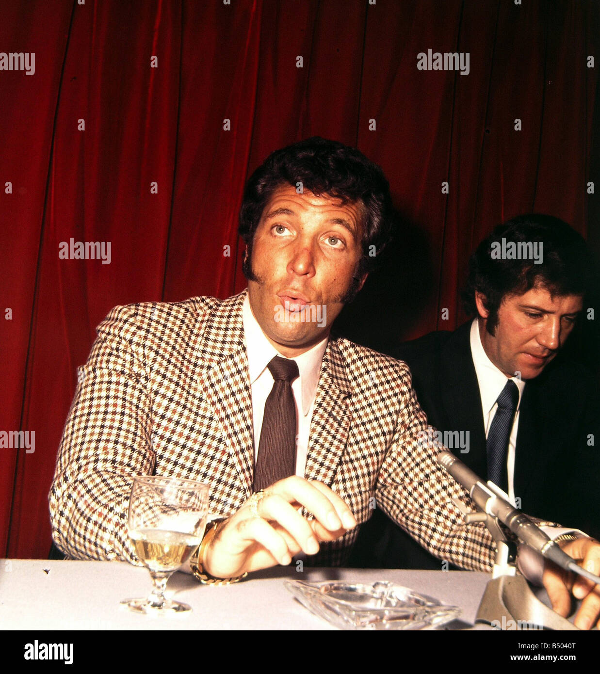 Tom Jones Pop Star conference Interview Stock Photo - Alamy