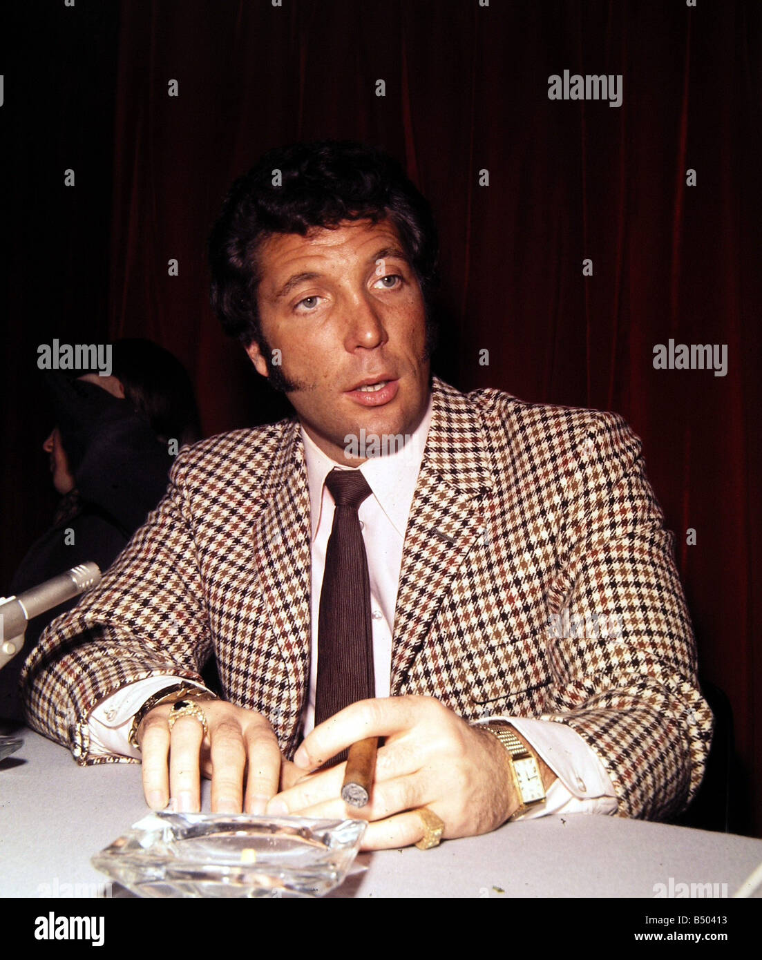 Tom Jones Pop Star conference Interview Stock Photo - Alamy