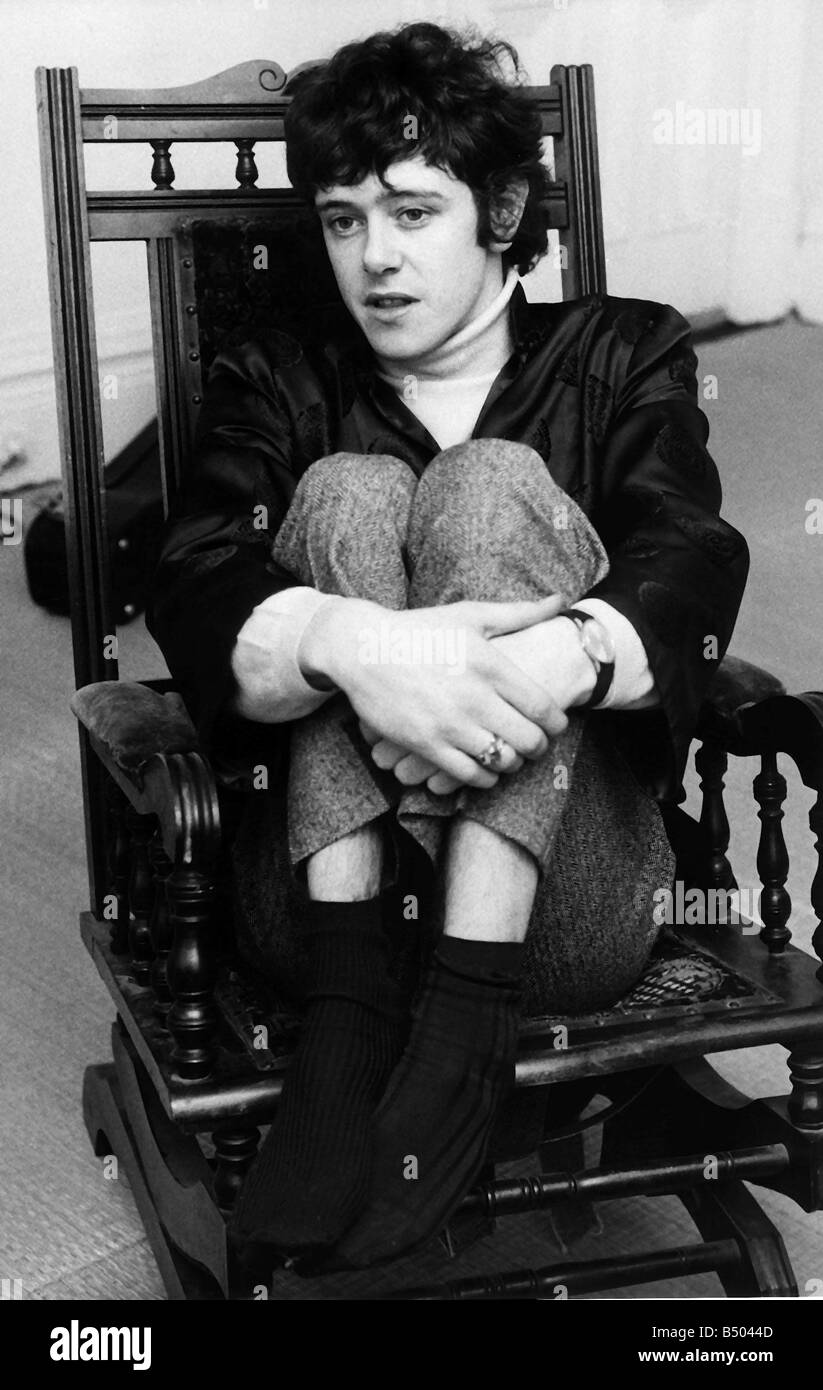 Donovan Scottish pop singer folk hippie 1966 Stock Photo - Alamy