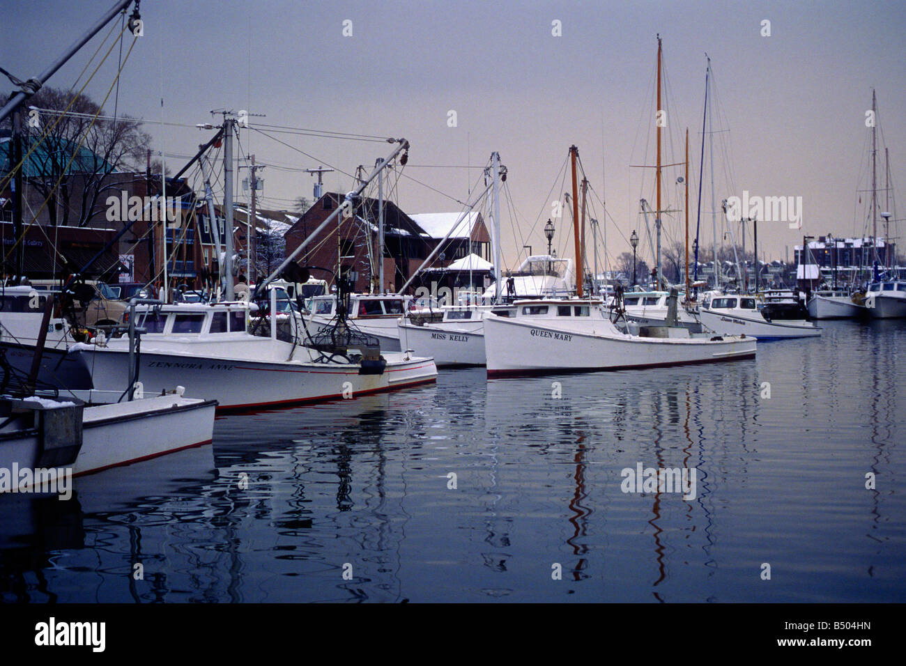 Vessel boats workboat hi-res stock photography and images - Alamy