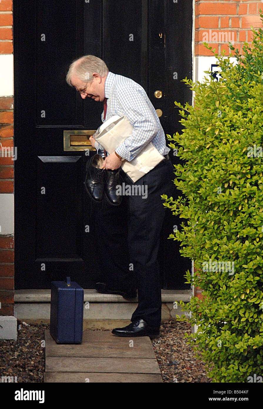 A TORY AIDE LEAVES DAVID CAMERON'S HOME IN NOTTING HILL, WEST LONDON ...