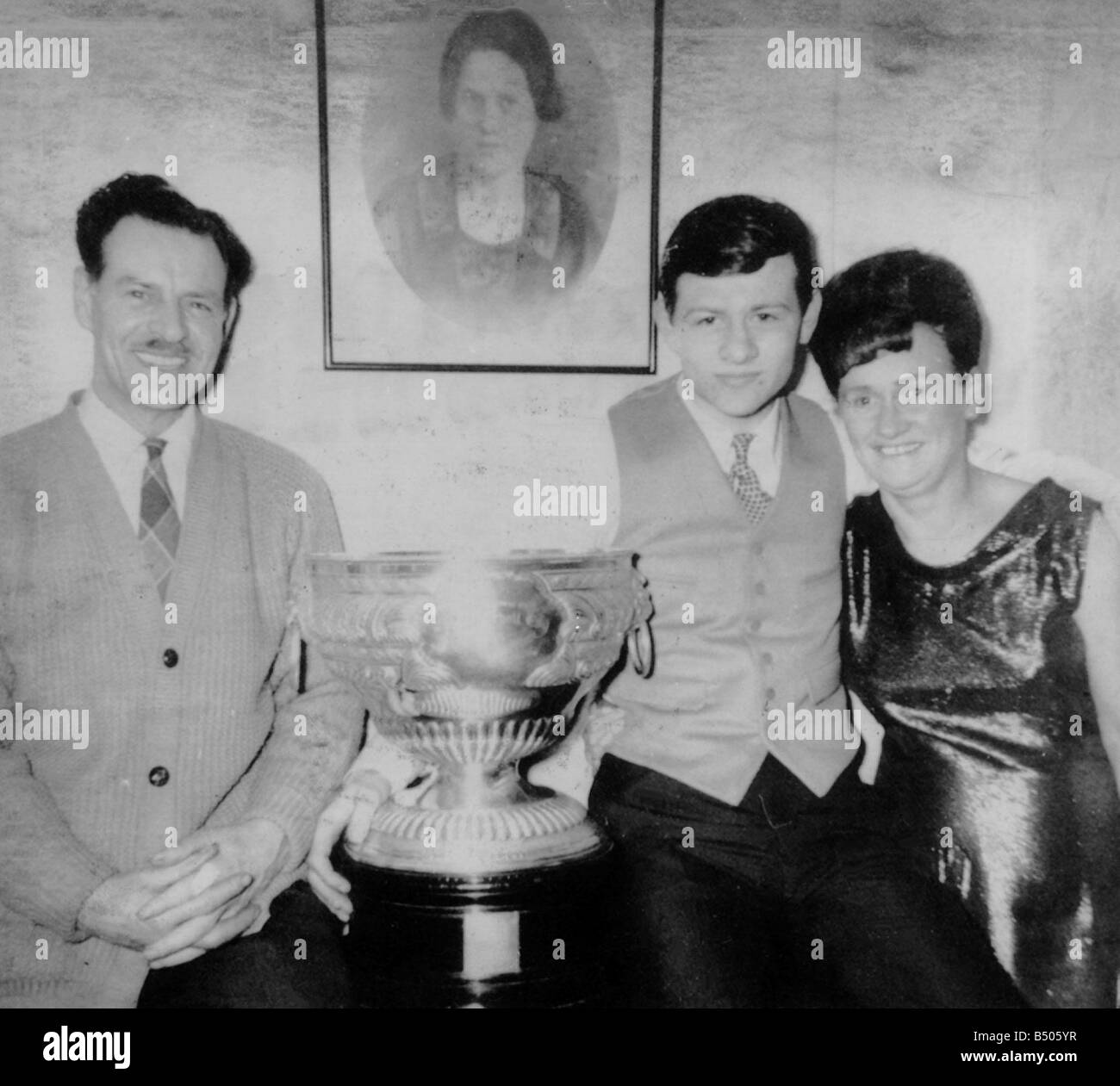 Alex higgins snooker hi-res stock photography and images - Alamy