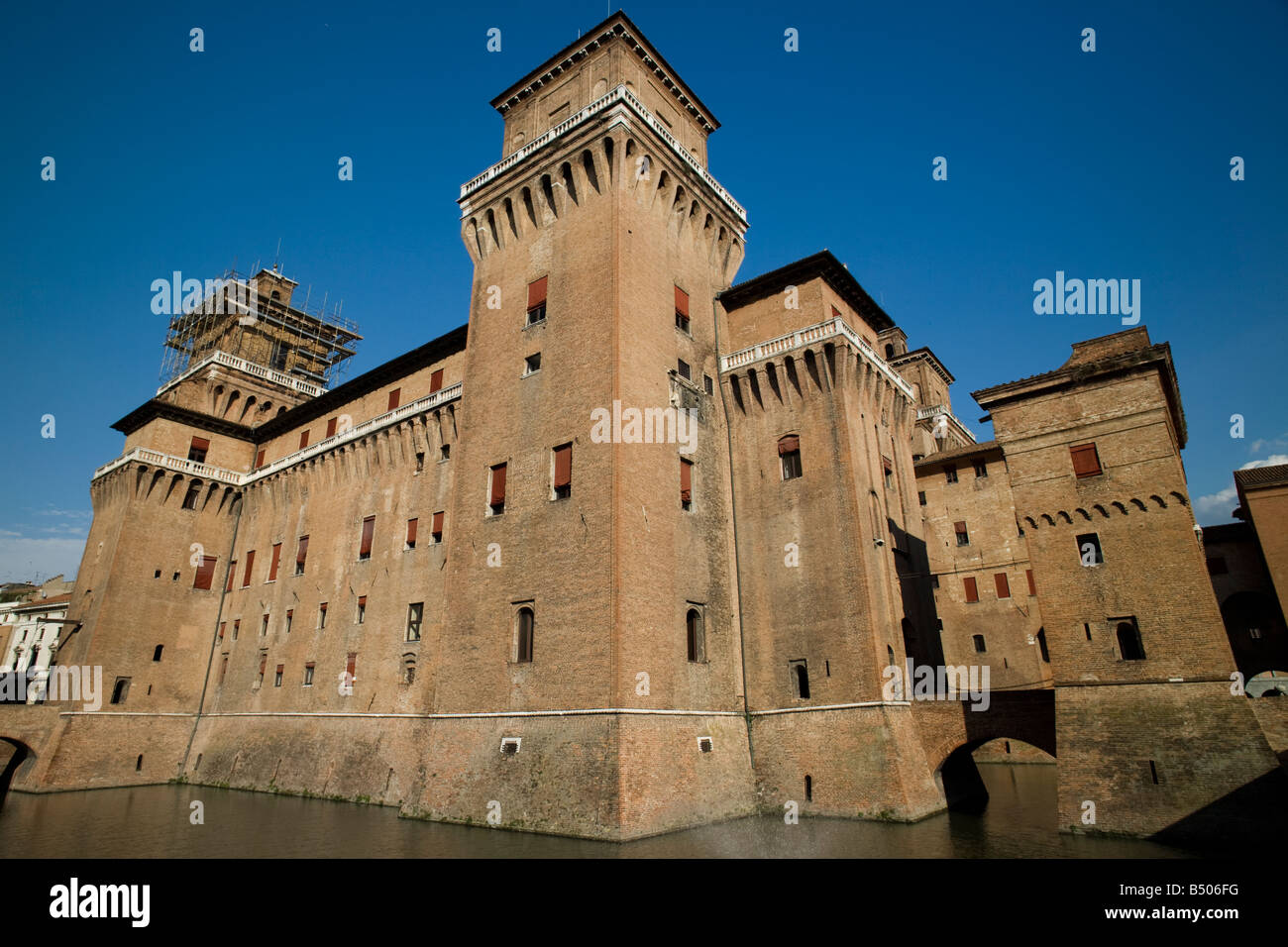 Castello estense, ferrara hi-res stock photography and images - Alamy