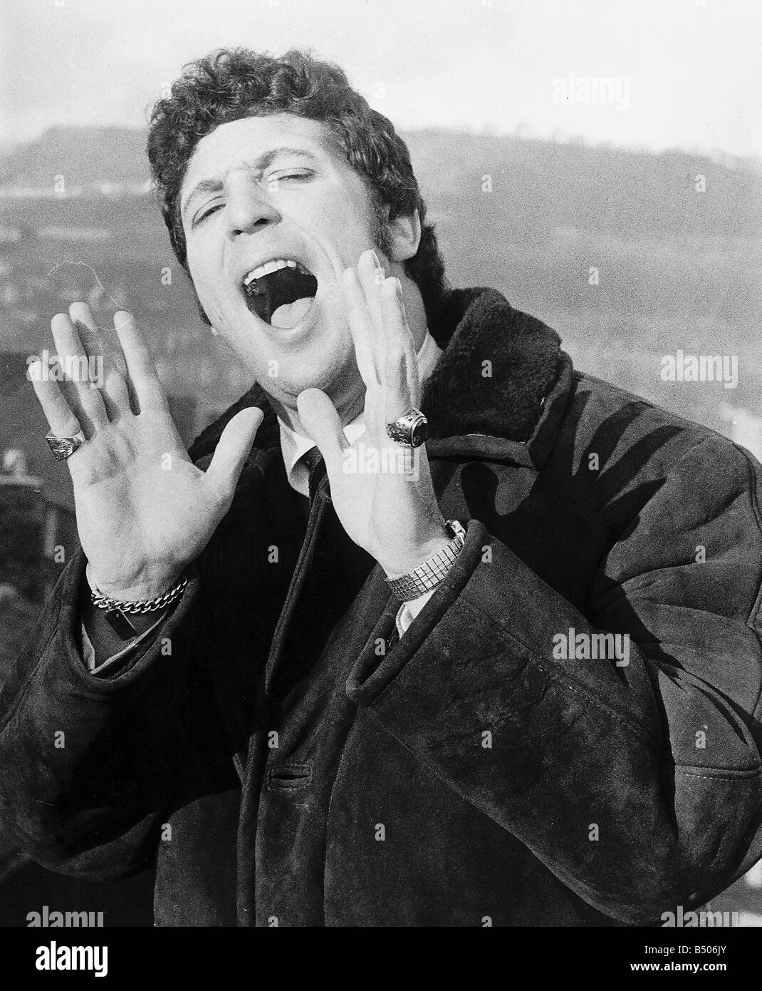 Tom Jones singer Stock Photo - Alamy