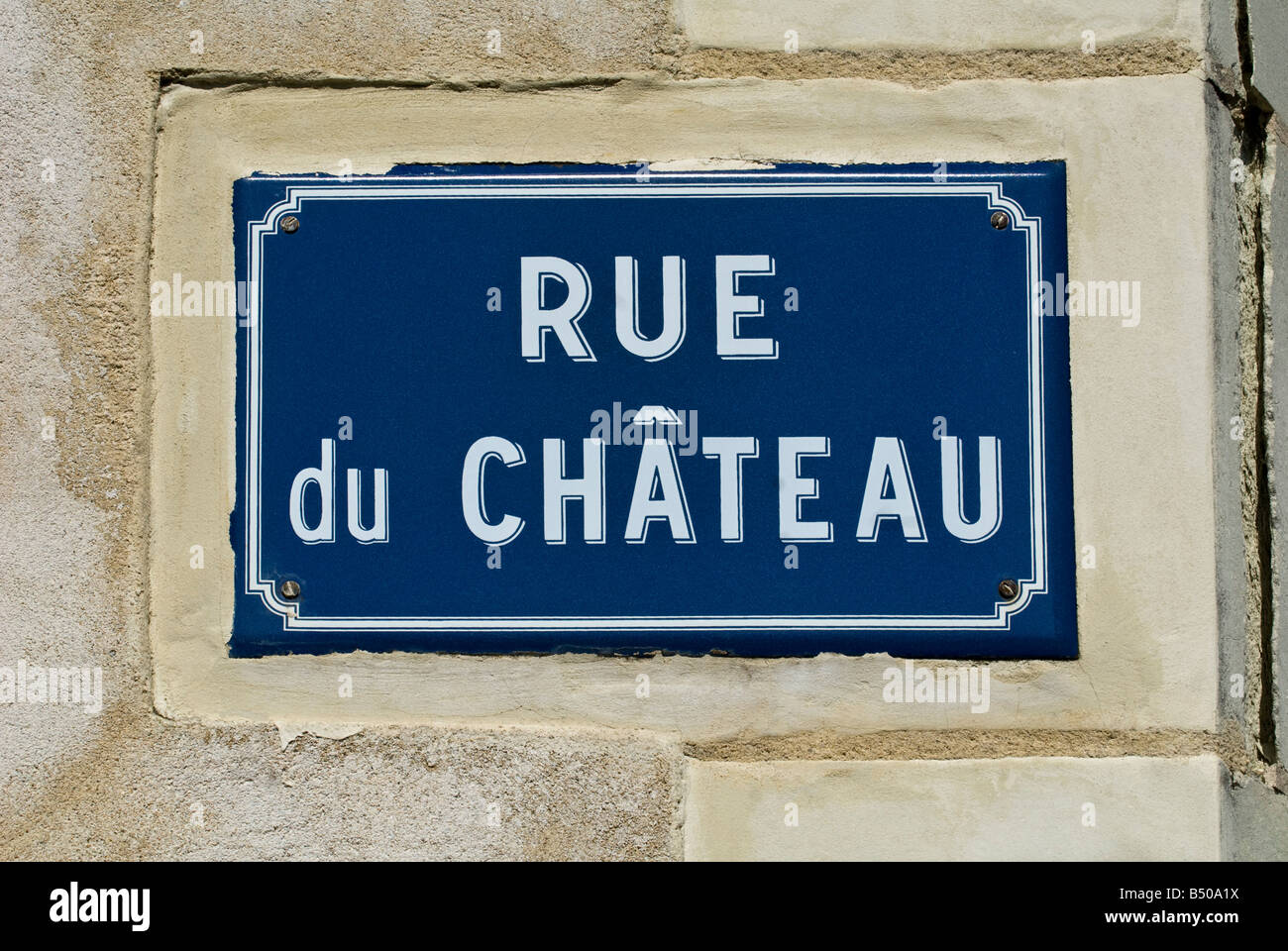 Chateau sign hi-res stock photography and images - Alamy