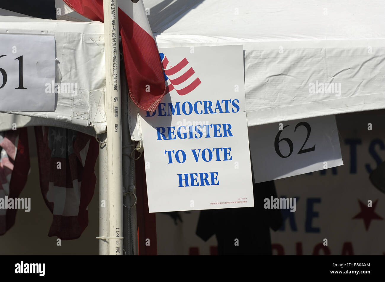 Register to vote usa hi-res stock photography and images - Alamy