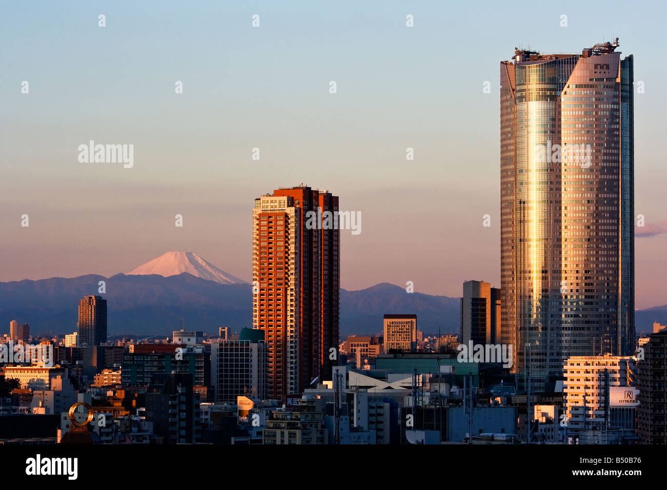 Rising sun japan fuji hi-res stock photography and images - Alamy