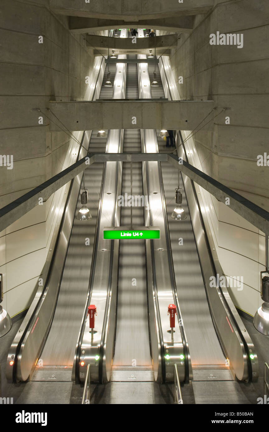 Vienna Subway Line U2 Schottenring Stock Photo - Alamy