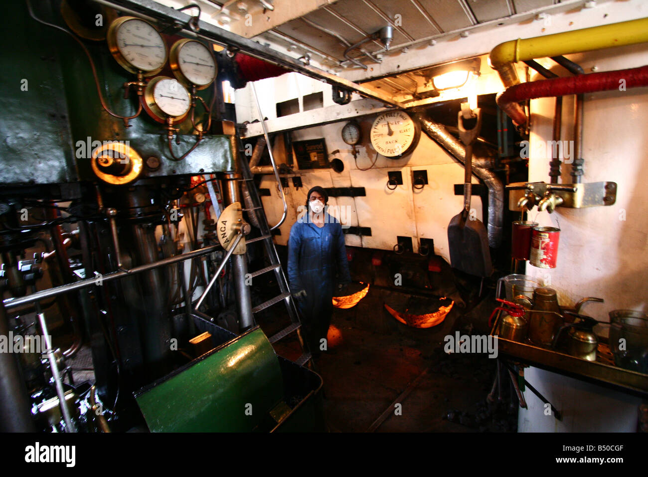 Steam ship engine hi-res stock photography and images - Alamy