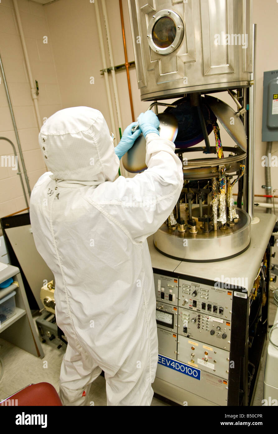 A scientist works in a lab Stock Photo - Alamy