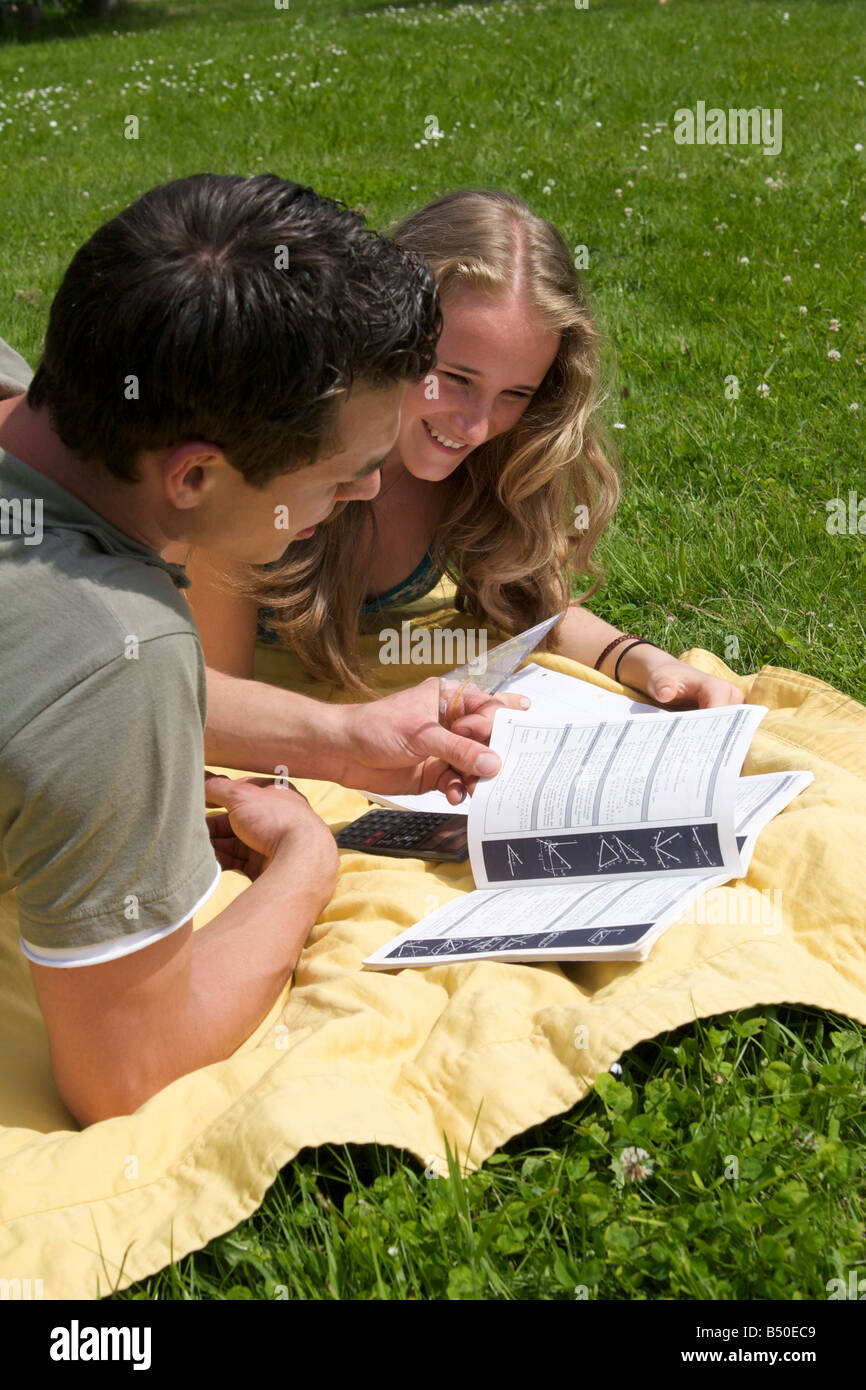 Learning outside - Draußen lernen Stock Photo - Alamy