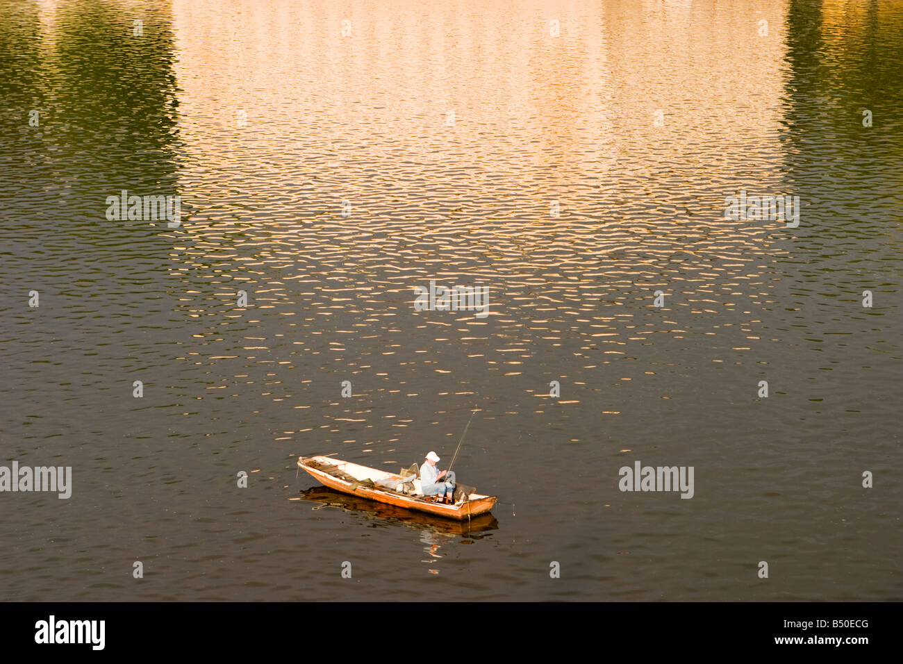Impressionist boat river hi-res stock photography and images - Alamy