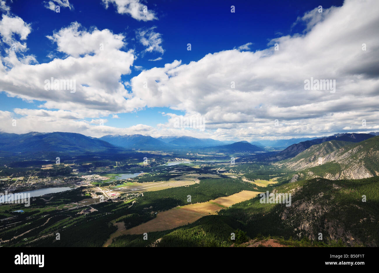 Broad view of the Canadian Rockies Stock Photo - Alamy
