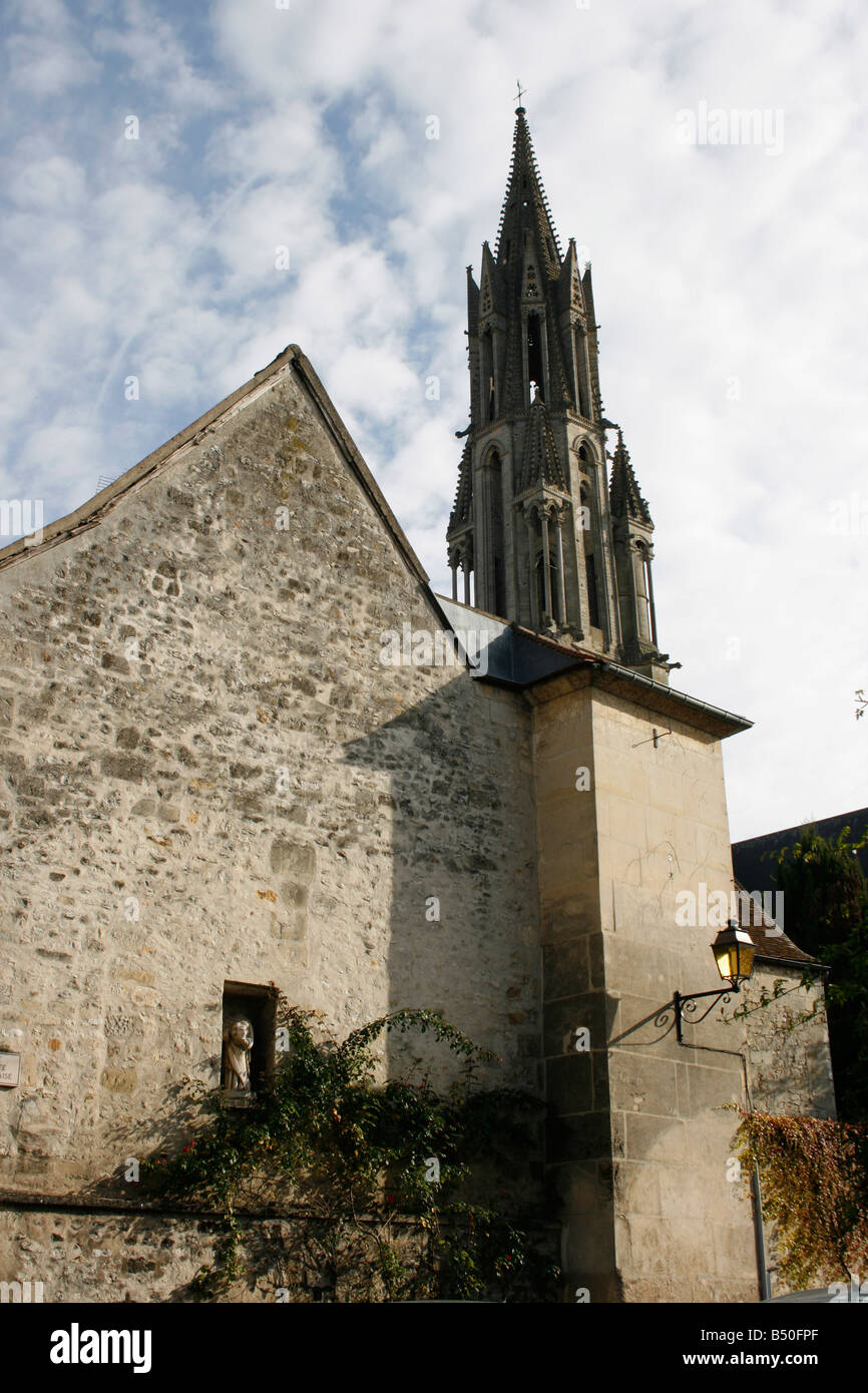 Town senlis hi-res stock photography and images - Alamy