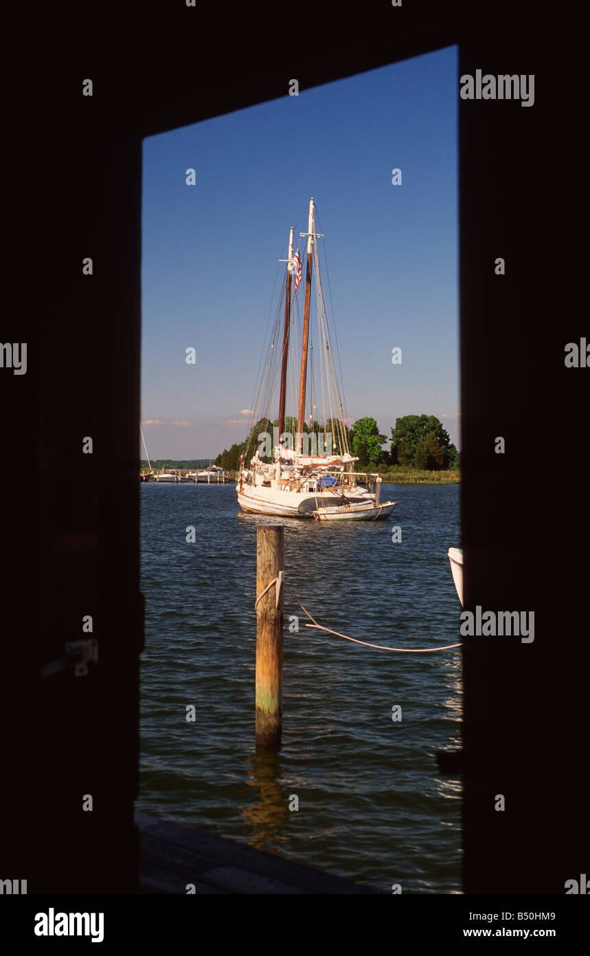 St Michaels Maryland, Indigenous oyster boats known as skipjacks on ...