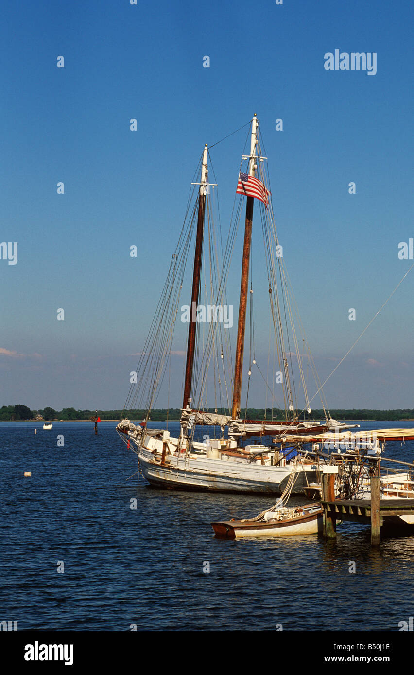 Skipjacks hi-res stock photography and images - Alamy