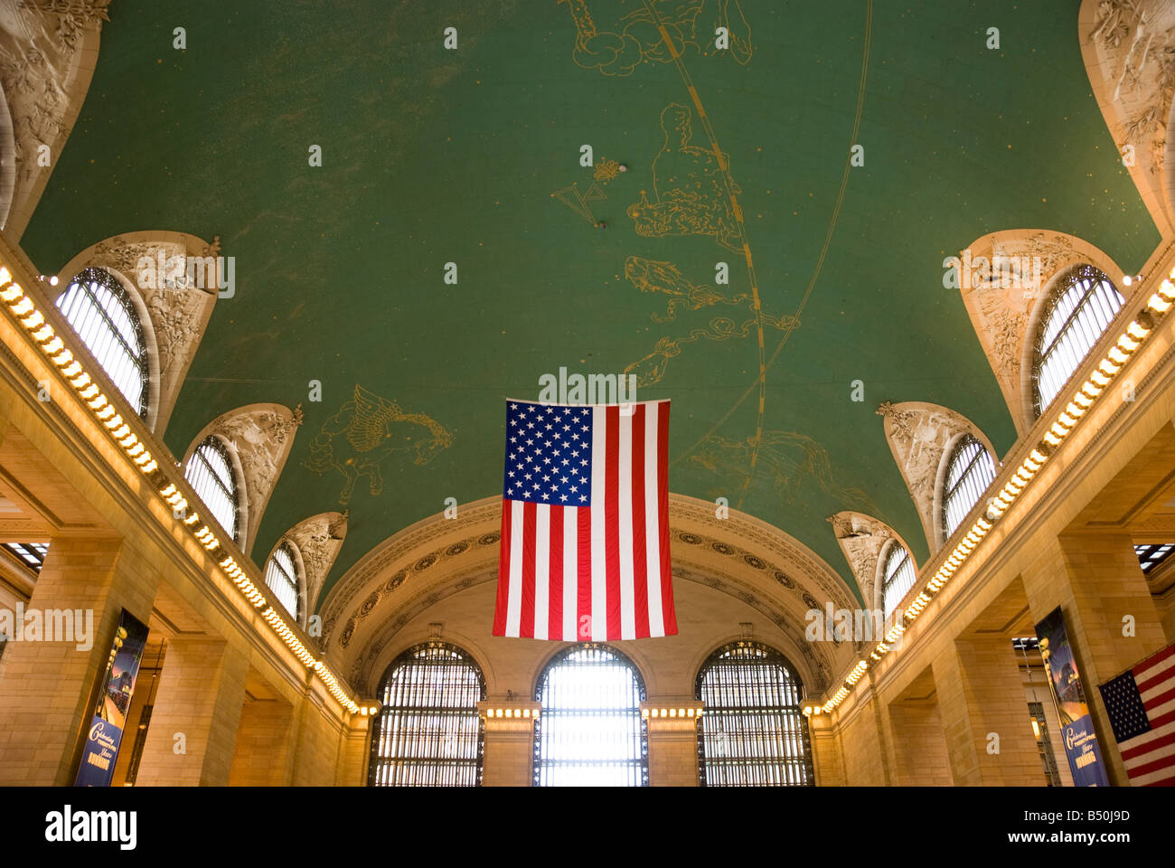 Grand central station ceiling hi-res stock photography and images - Alamy