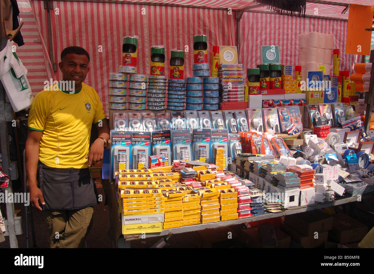 Vendors at Wembley Market Stock Photo - Alamy