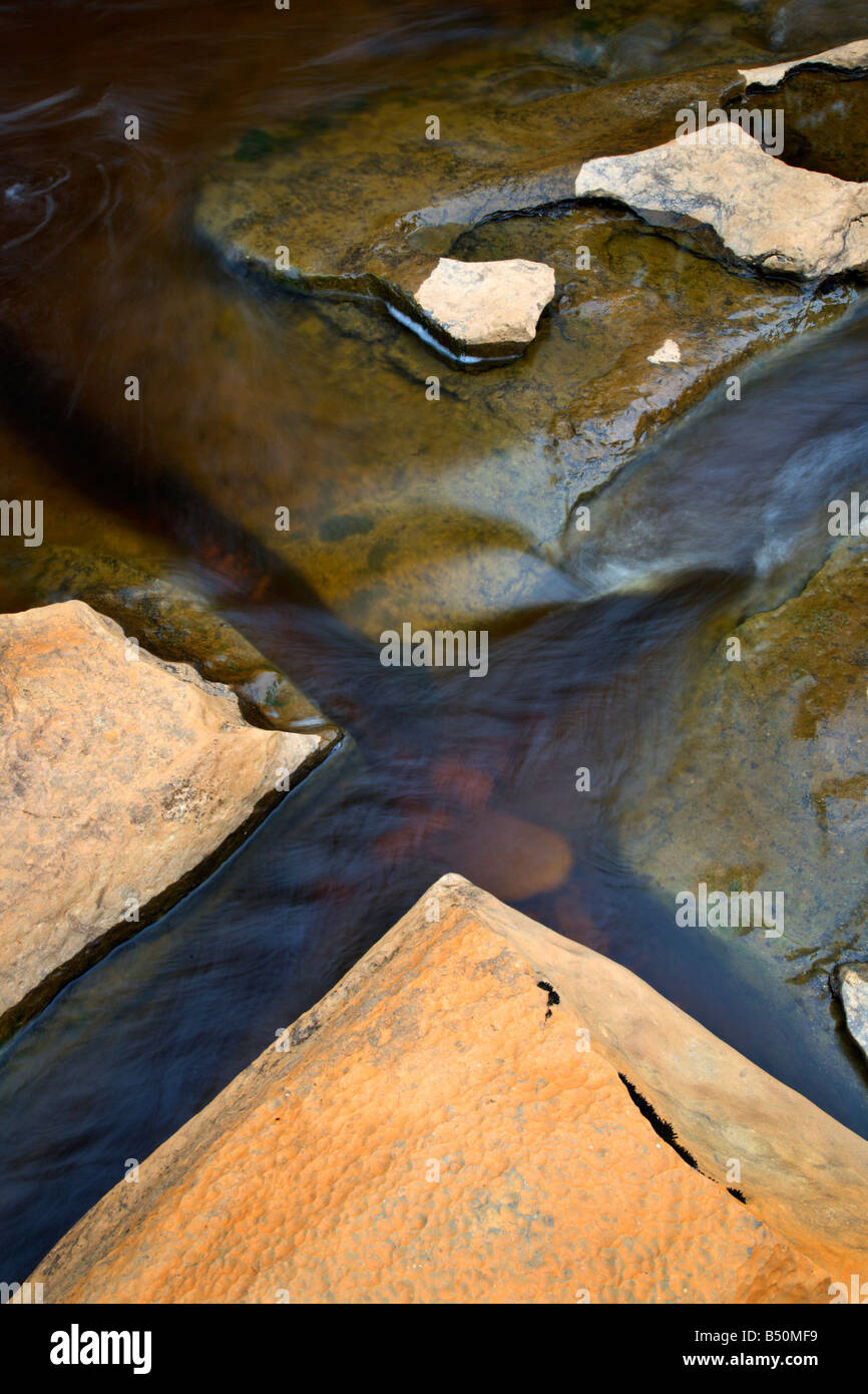 Rock riverbed hi-res stock photography and images - Alamy
