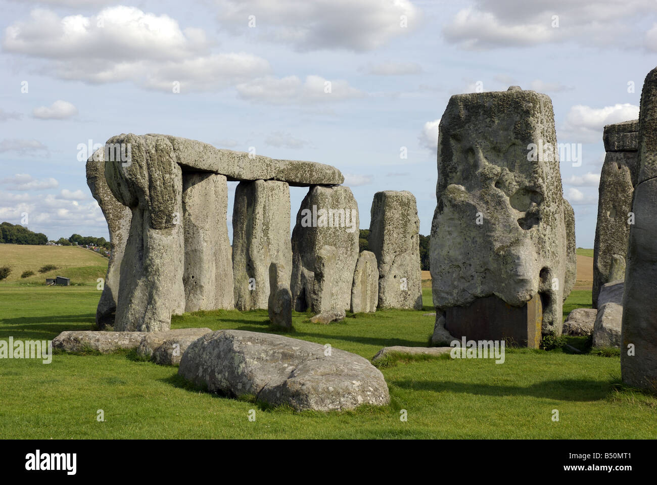 Bluestone stonehenge hi-res stock photography and images - Alamy