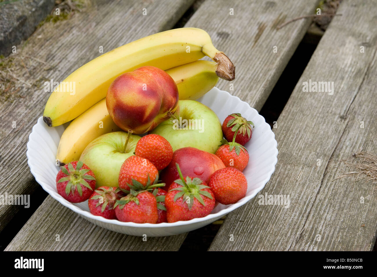 fruit bowl - Obstschale Stock Photo - Alamy