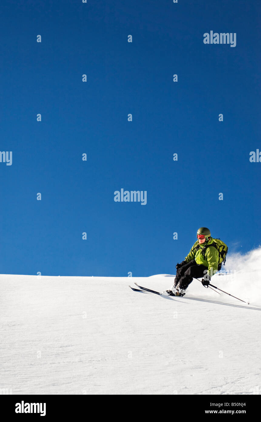 Skiing alps hi-res stock photography and images - Alamy