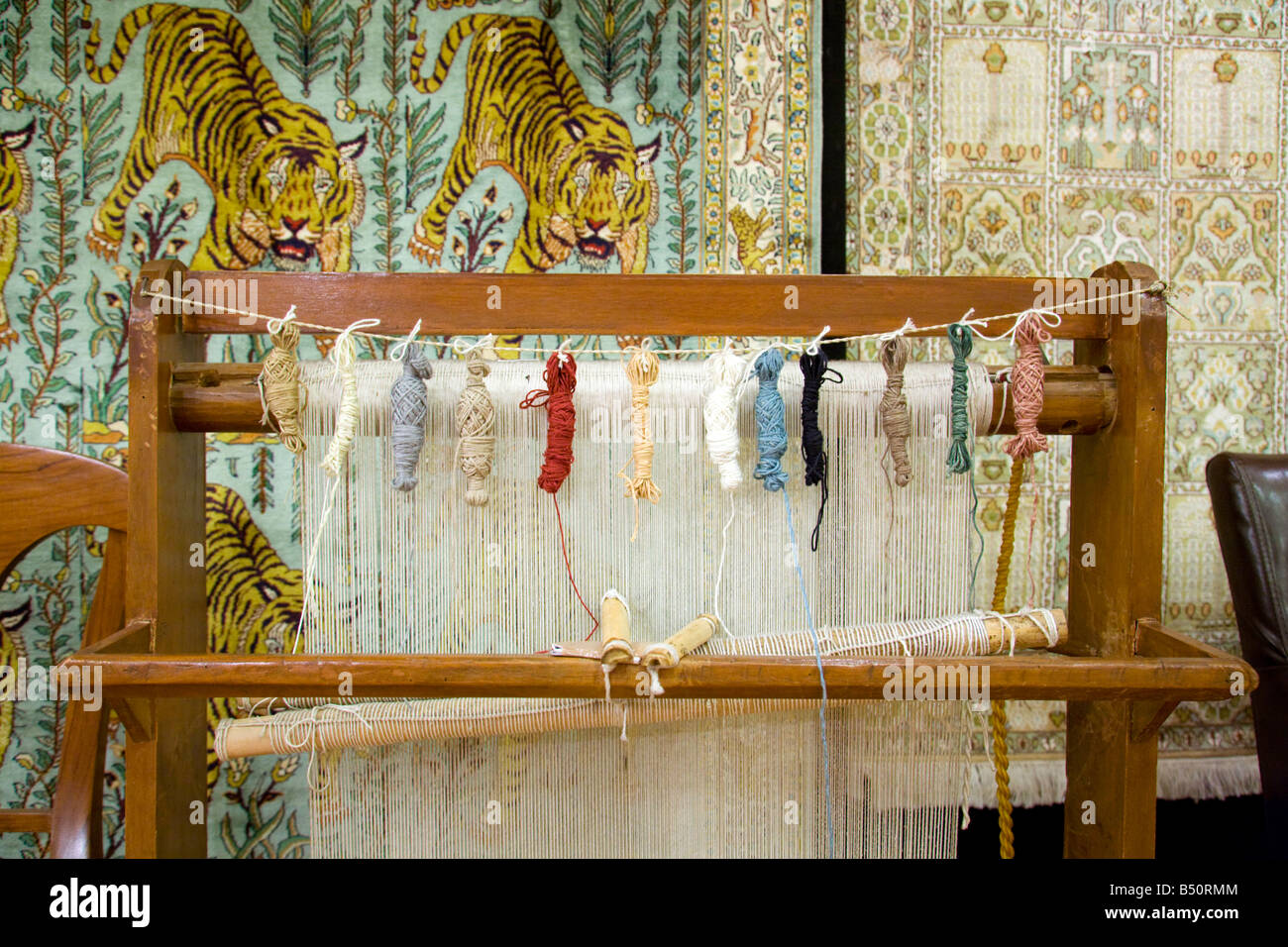 Indian loom hi-res stock photography and images - Alamy