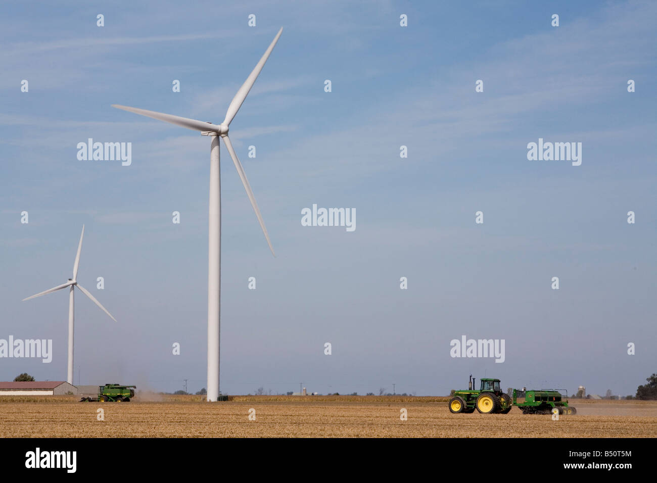 Wind turbines on farm hi-res stock photography and images - Alamy