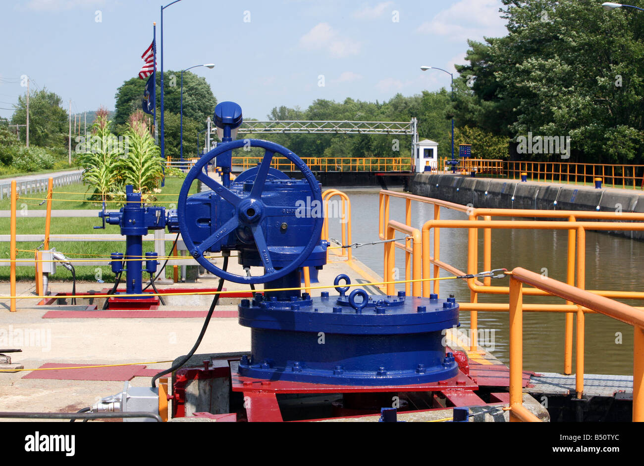 A canal lock on the Champlain Canal system Stock Photo - Alamy