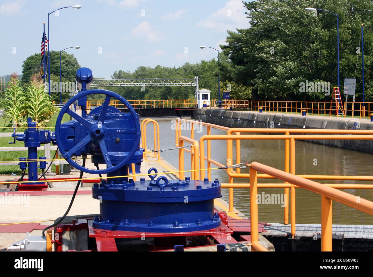 A canal lock on the Champlain Canal system Stock Photo - Alamy
