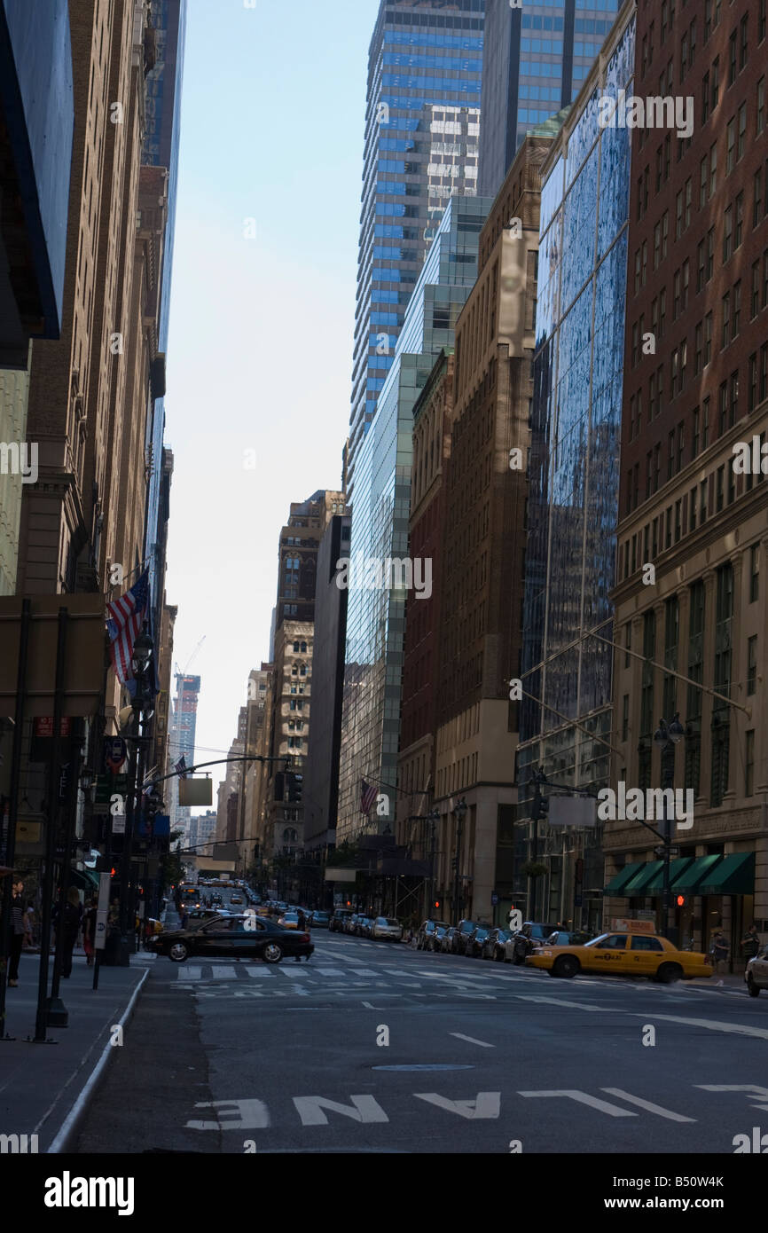 Infinite cityscape hi-res stock photography and images - Alamy
