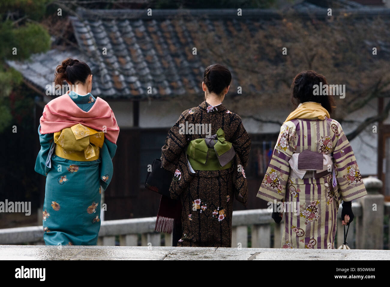 Japanese traditional dress hi-res stock photography and images - Alamy