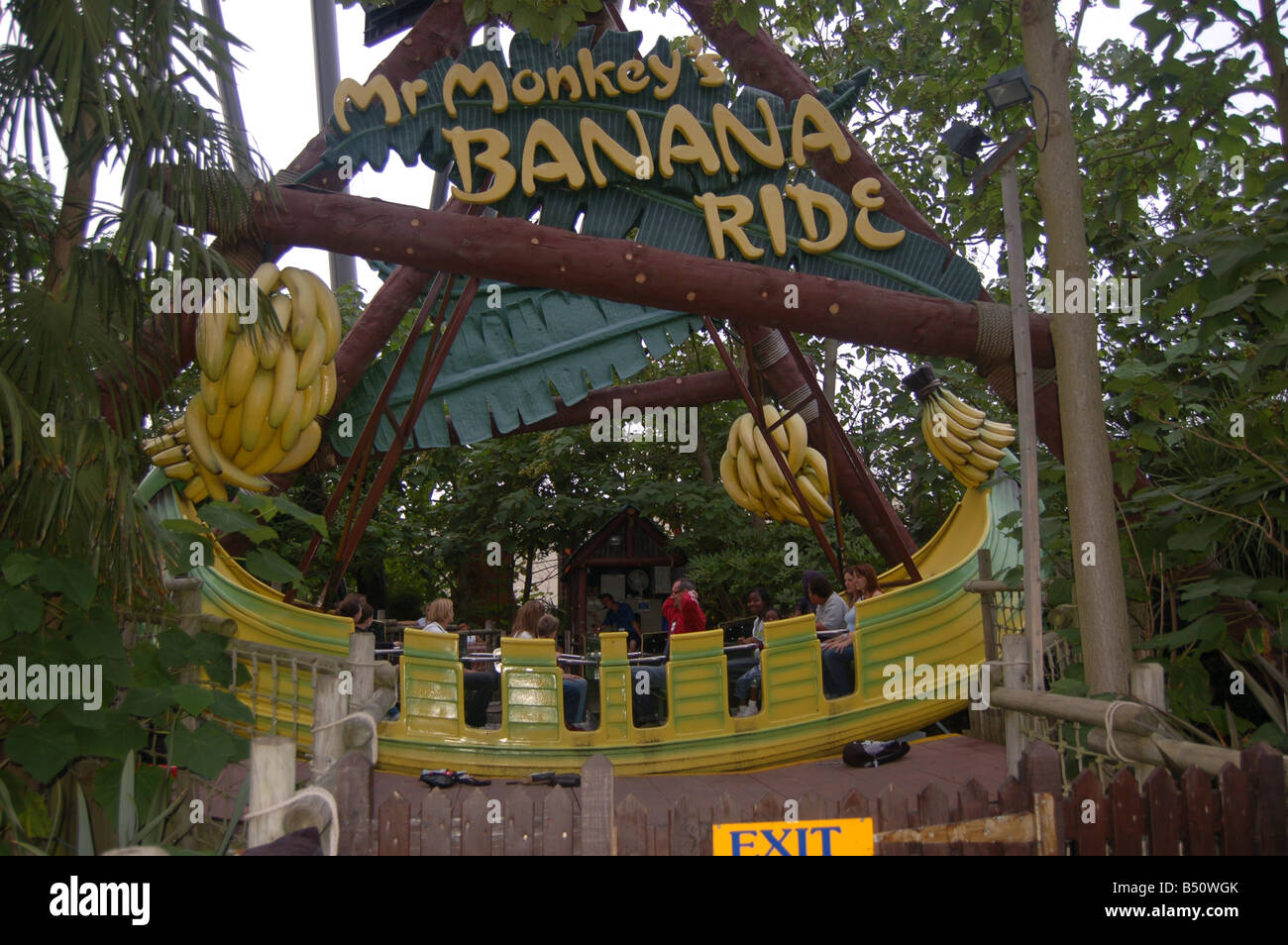 Mr. Monkey's Banana Ride at Thorpe Park, Staines Road, Chertsey, Surrey ...