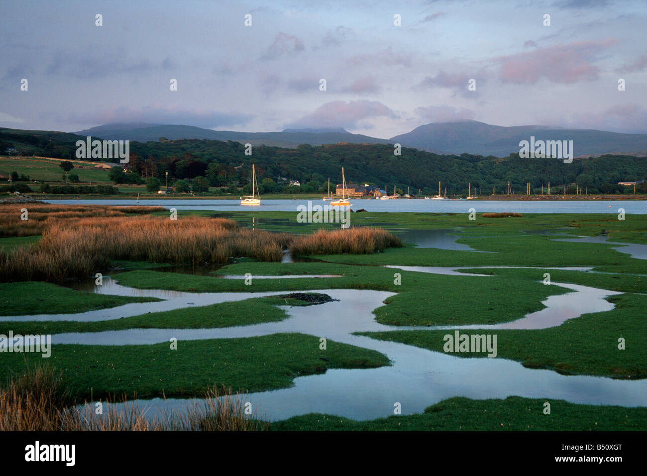 Pensarn harbour hi-res stock photography and images - Alamy