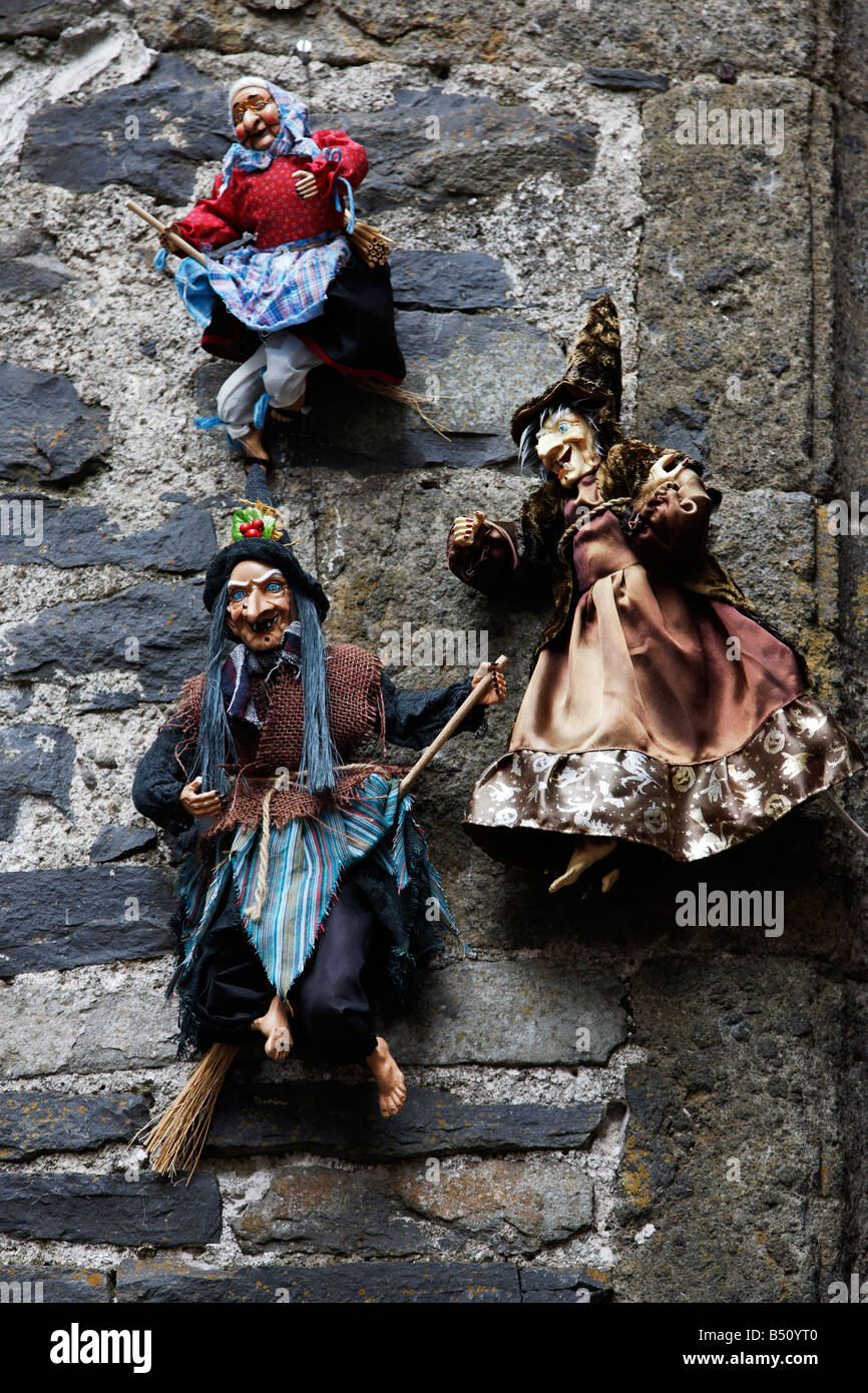Medieval witches hi-res stock photography and images - Alamy