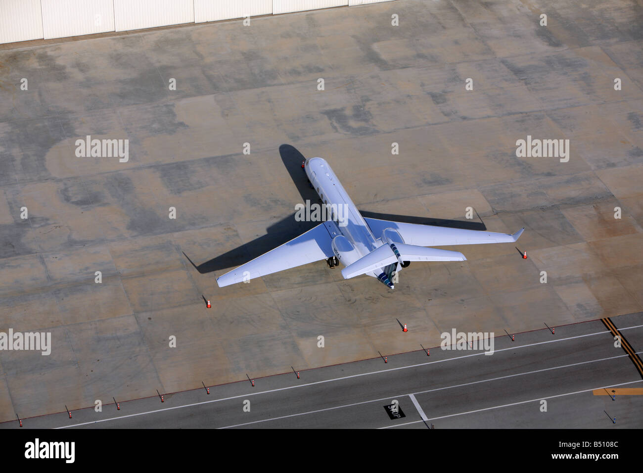 Jet setter hi-res stock photography and images - Alamy