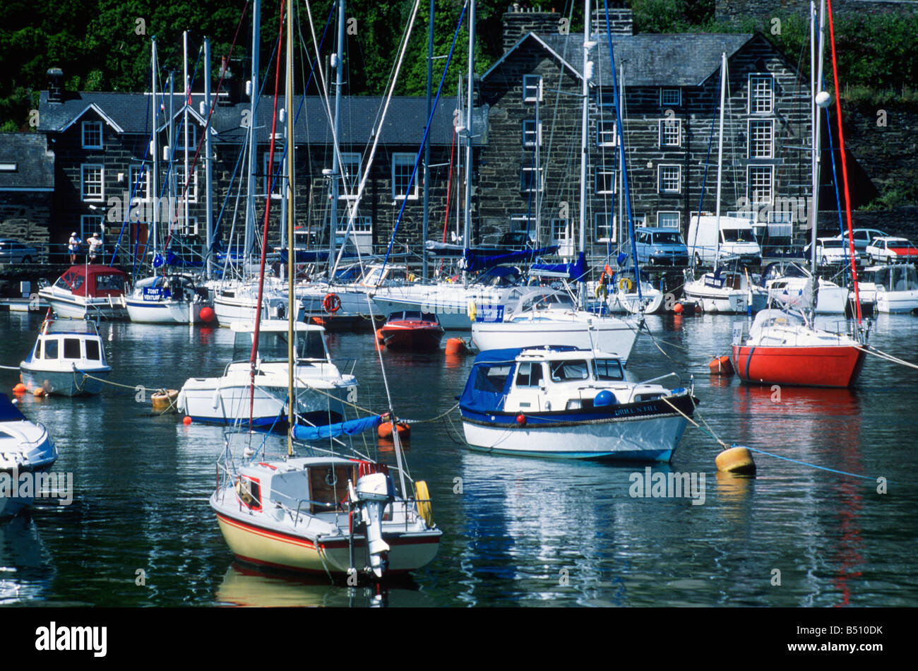 Porthmadog Harbour North Wales Stock Photo - Alamy