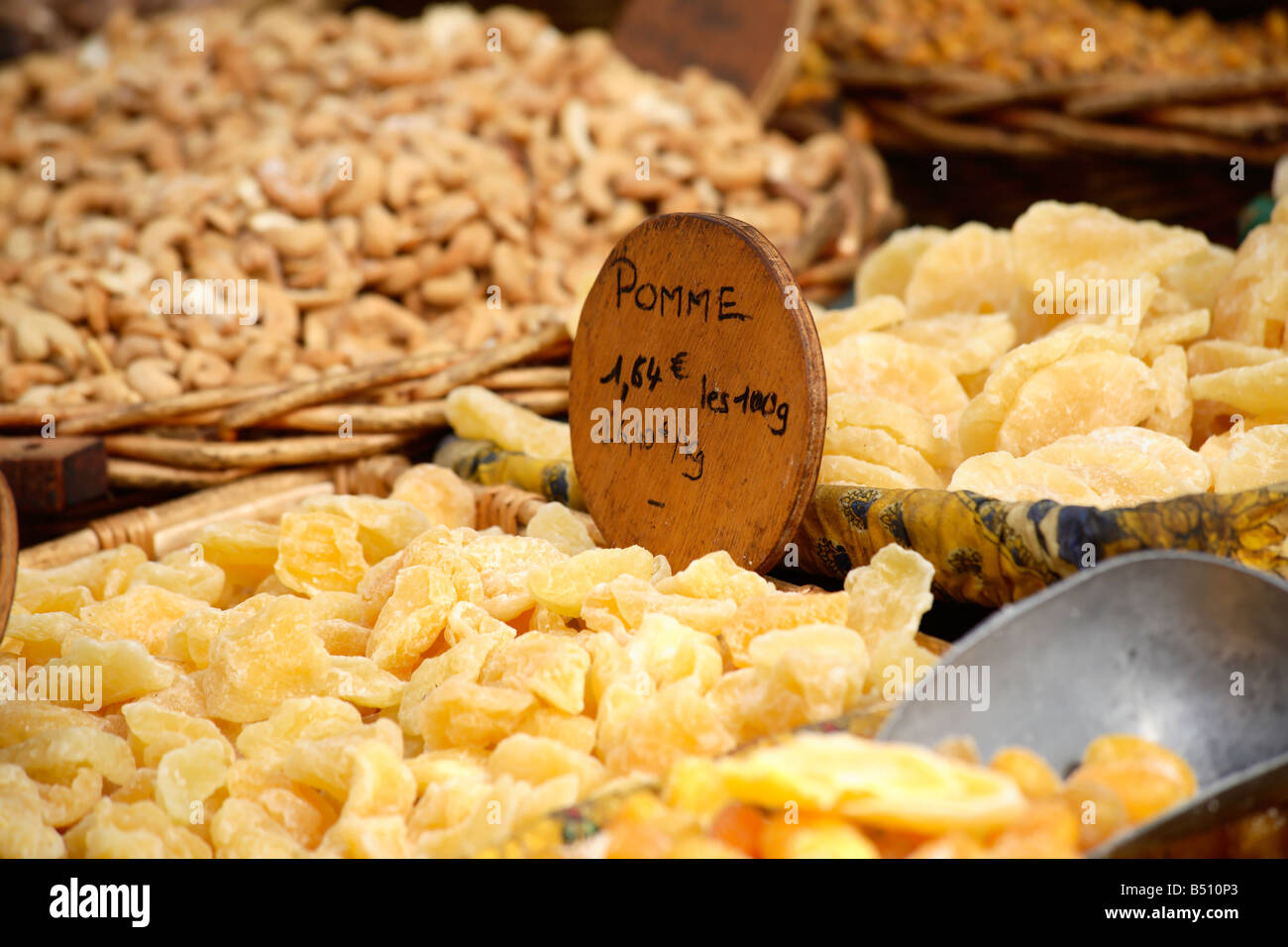 Nuts for sale at a market in Salon de Provence, France Stock Photo - Alamy