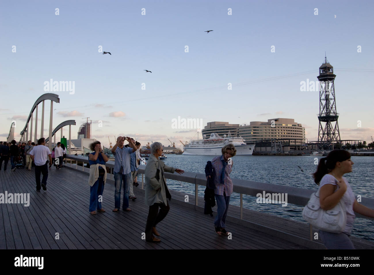 Bridge port of barcelona hi-res stock photography and images - Alamy