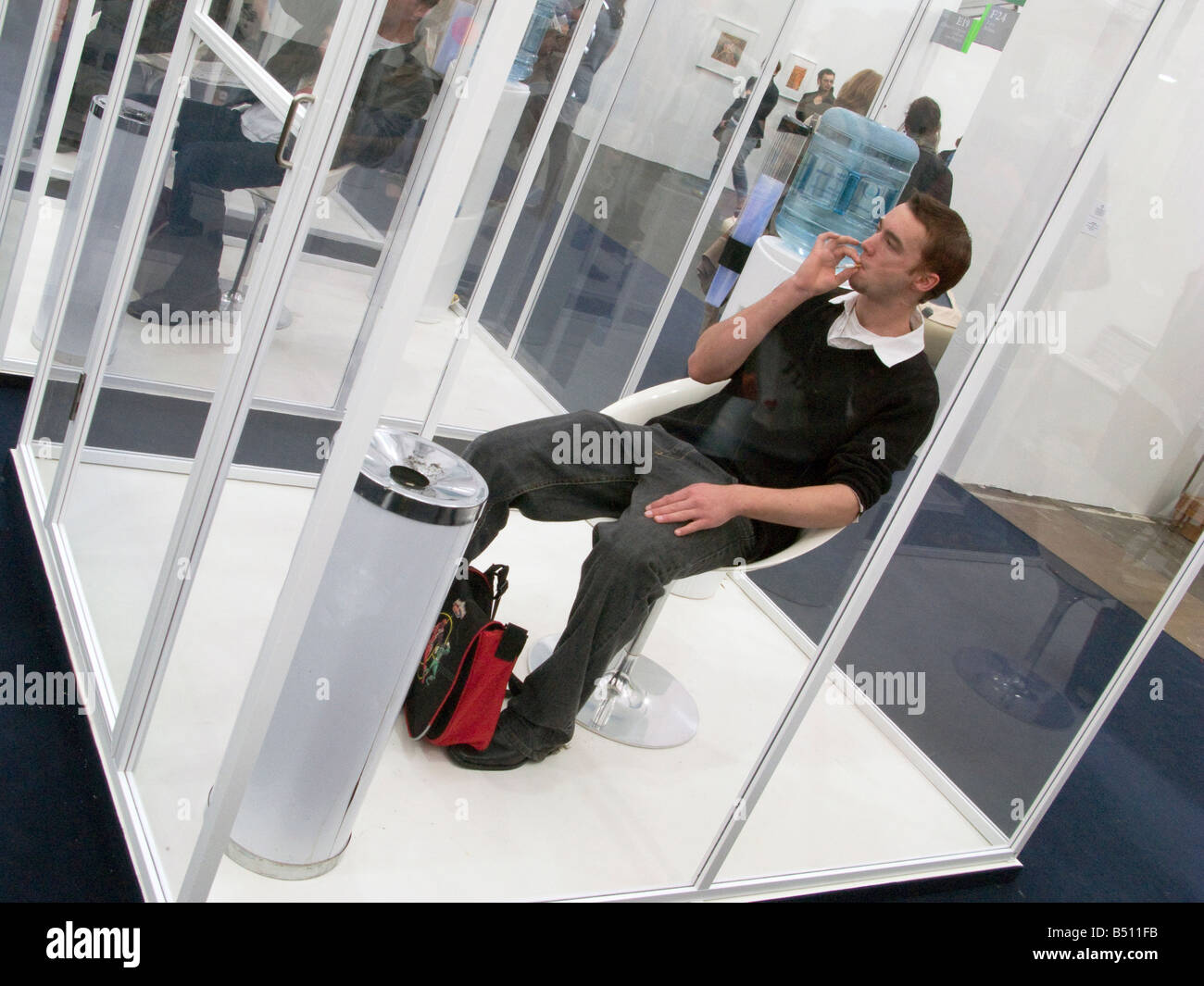 MoH looking into dedicated sections for smokers