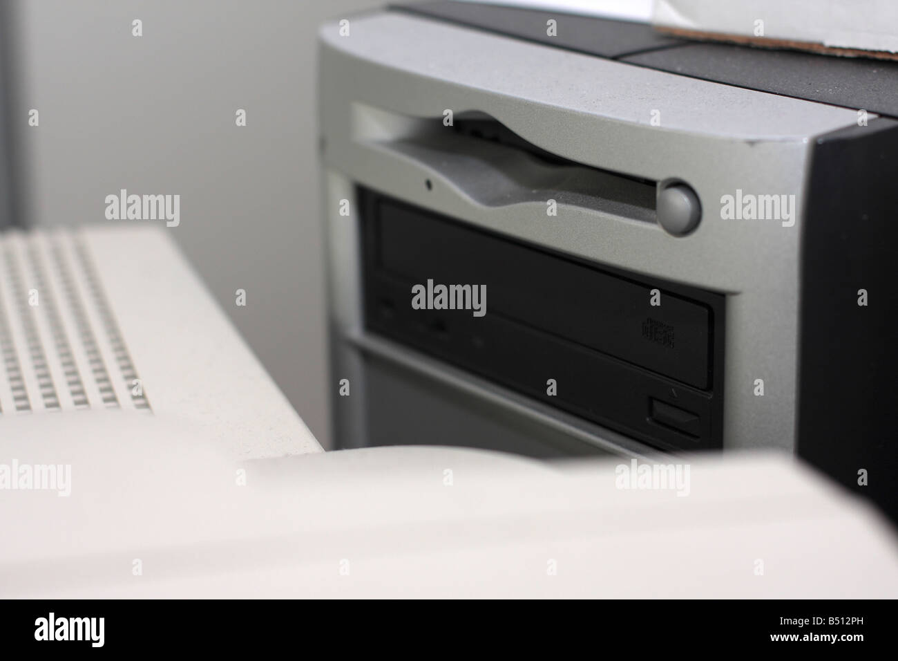 Broken dvd player hi-res stock photography and images - Alamy