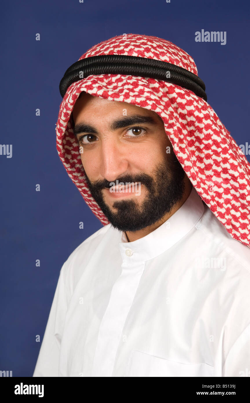 Portrait of an Arabian man wearing traditional cloths Stock Photo - Alamy