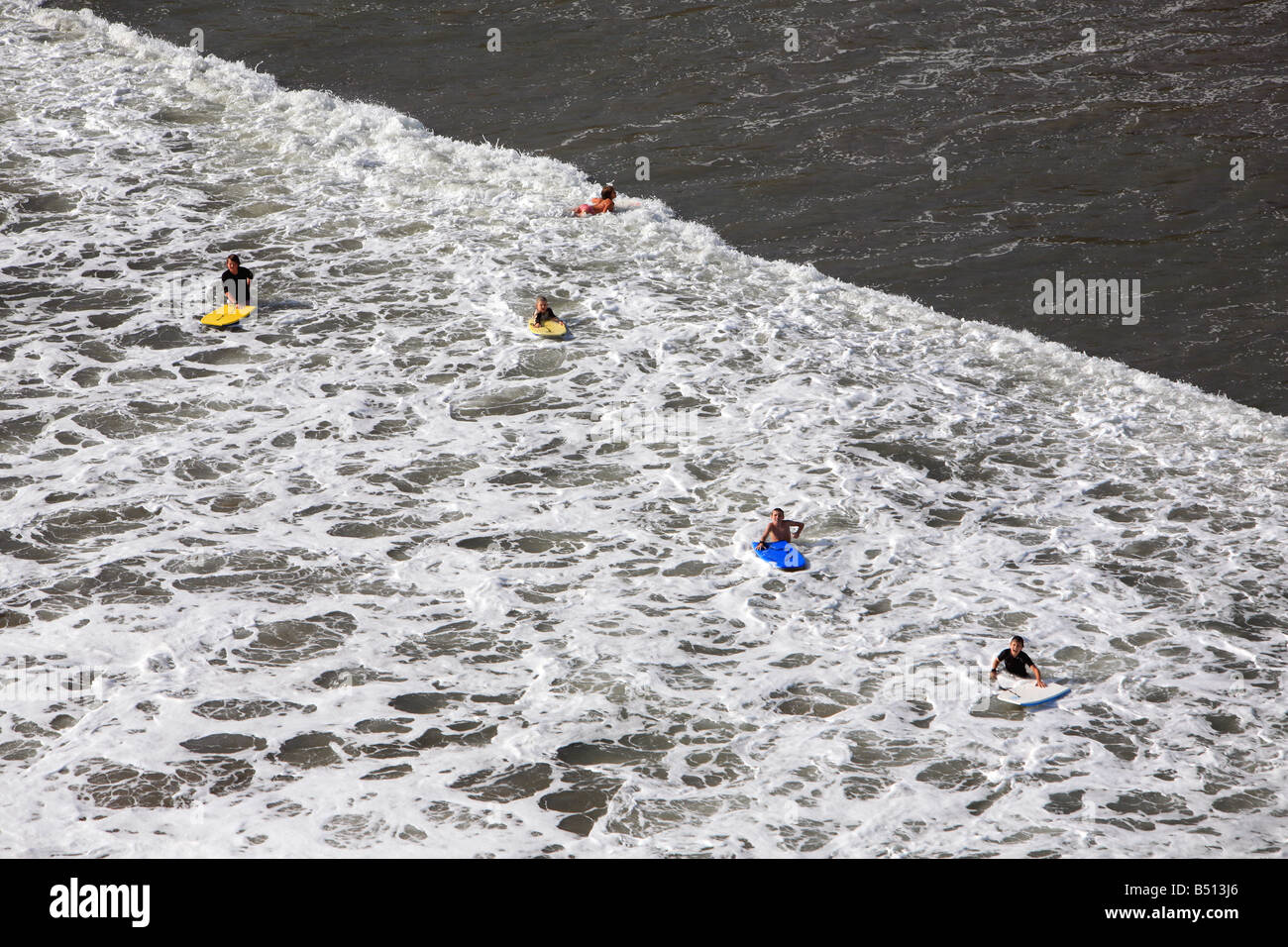 Students body hi-res stock photography and images - Alamy