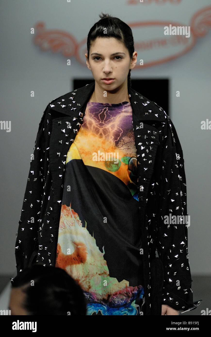 Female model at fashion show Stock Photo - Alamy