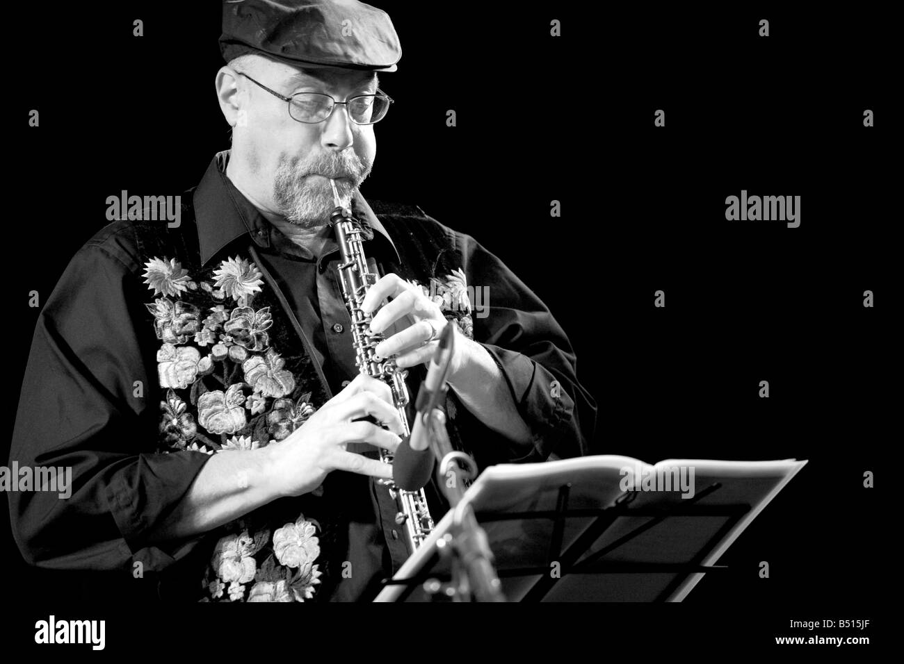 Clarinet player in orchestra hi-res stock photography and images - Alamy