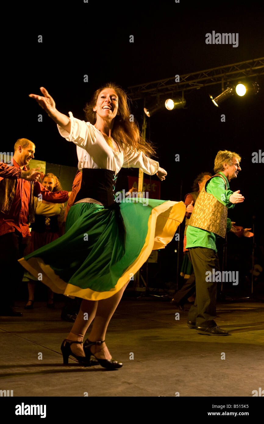 Jewish contemporary dance group company performing in Anfiteatro Griego ...