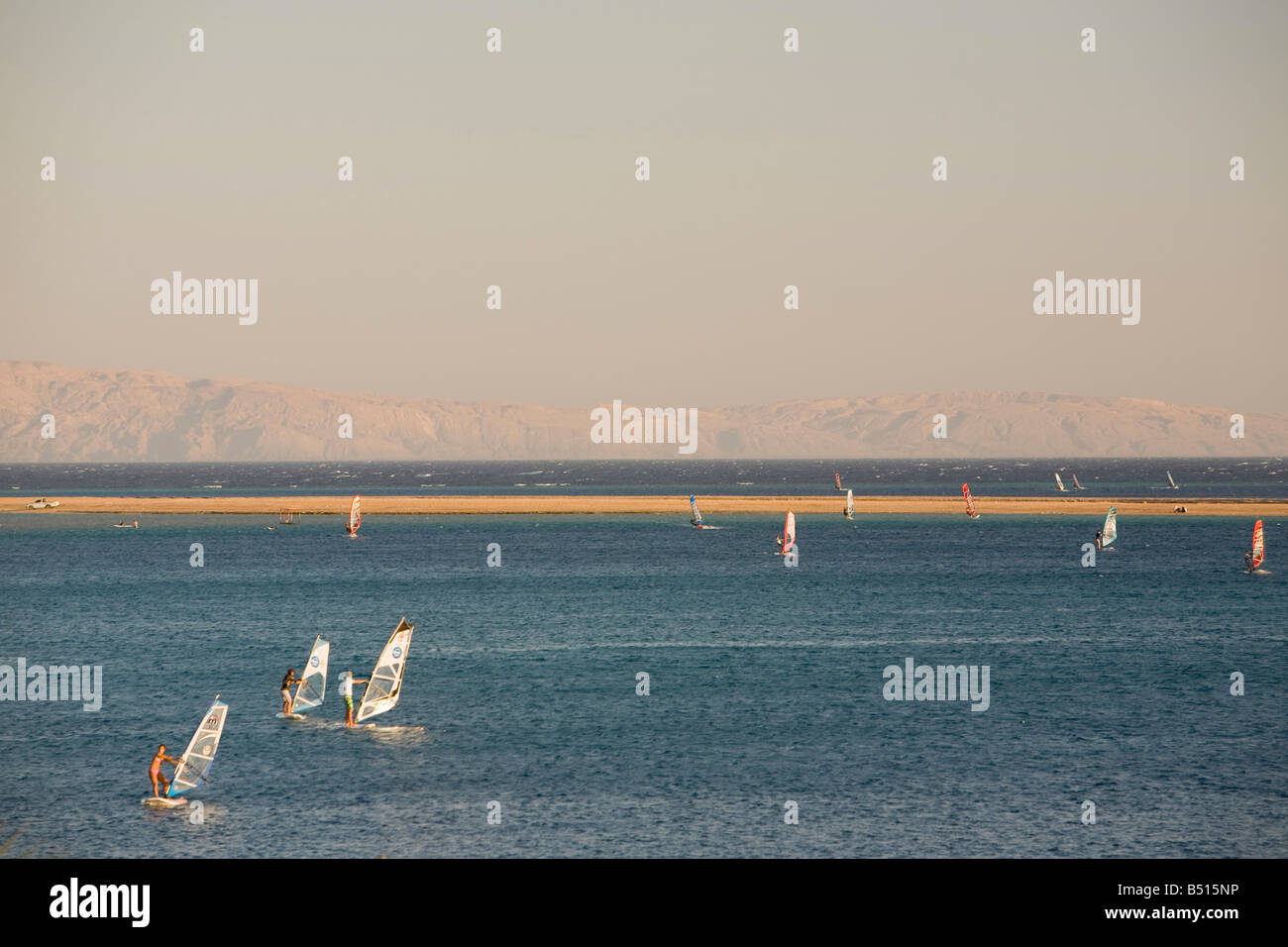 Saudi arabia desert coast hi-res stock photography and images - Alamy