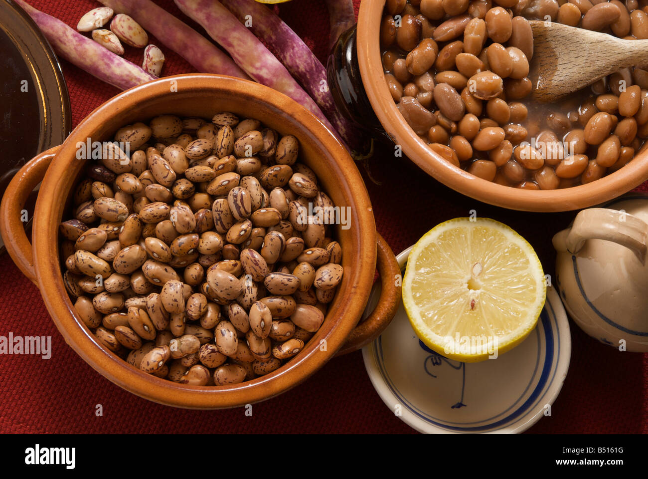 Clay pot beans hi-res stock photography and images - Alamy