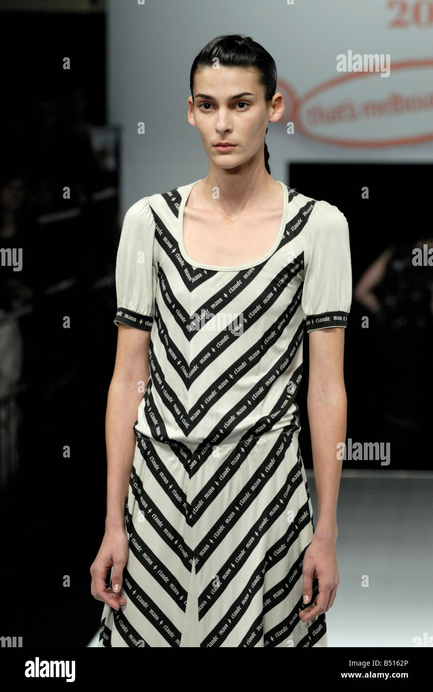 Female model at fashion show Stock Photo - Alamy